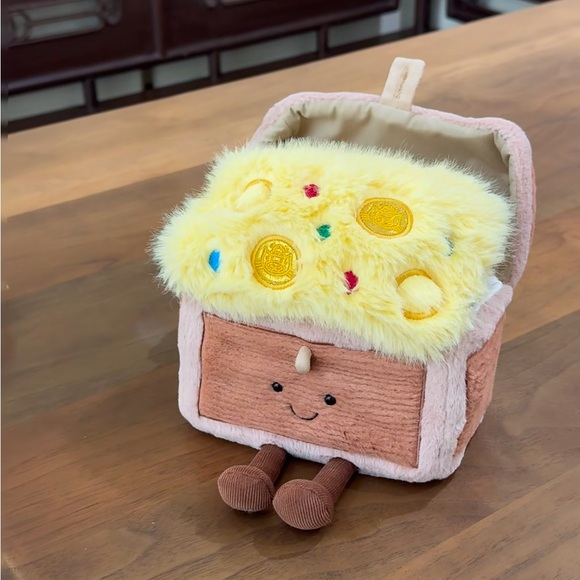 Jellycat | Toys | Jellycat Amuseables Treasure Chest Plush Toy New W ...